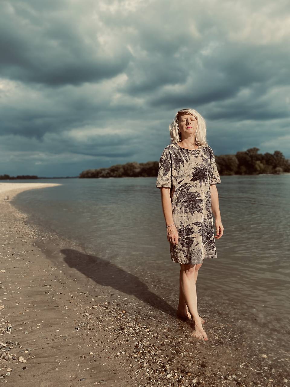Tricko saty 'ecoprint' / momoko - SAShE.sk - Handmade Šaty