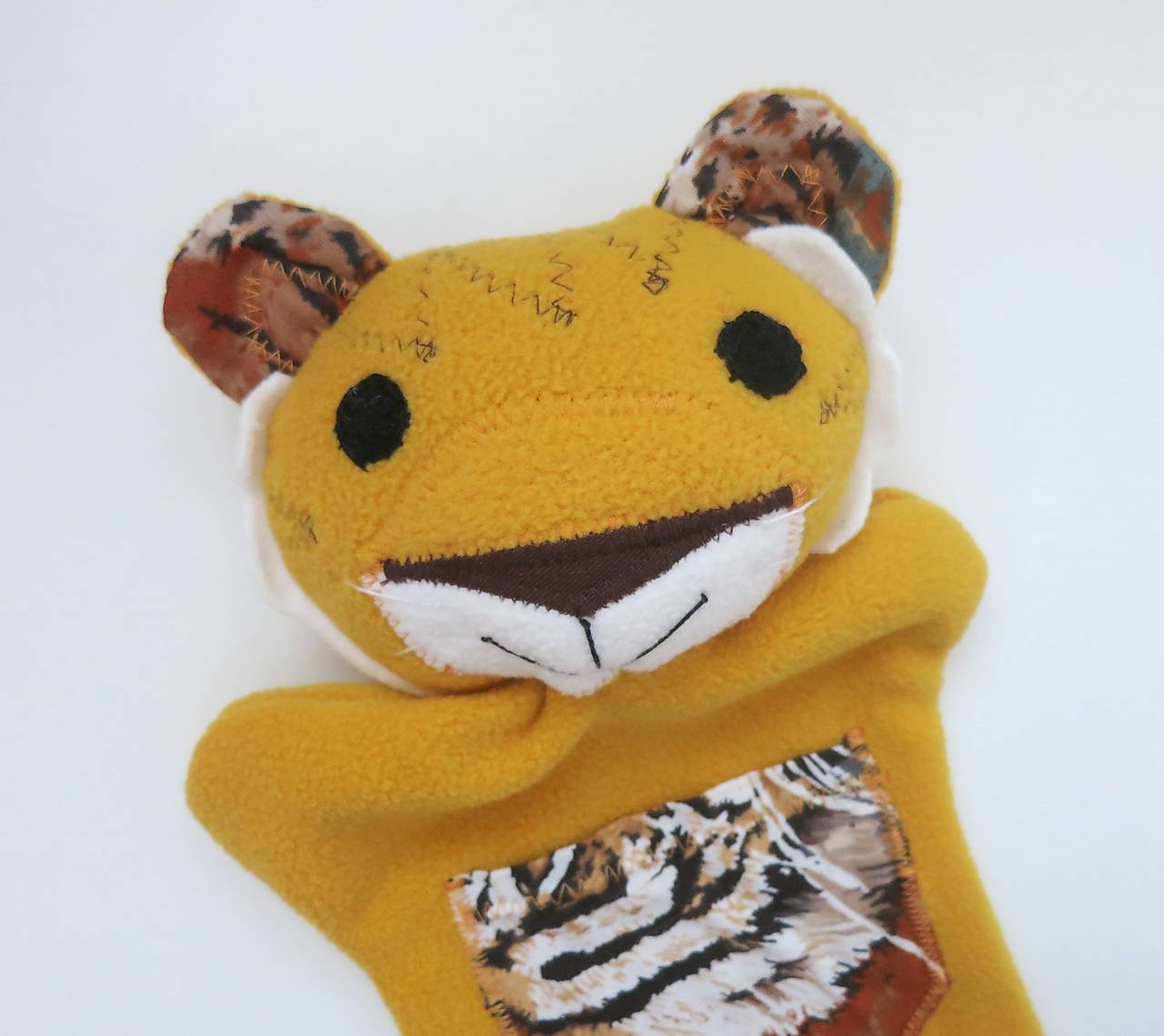 Maňuška tiger (so žltým kožúškom) / C-A-T - SAShE.sk