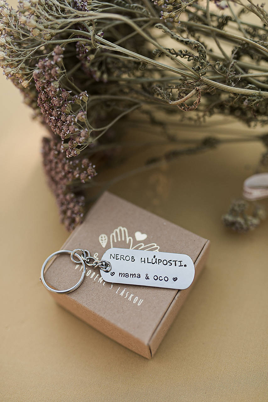 Prívesok na kľúče Nerob hlúposti-mama a oco / rucickovo - SAShE.sk