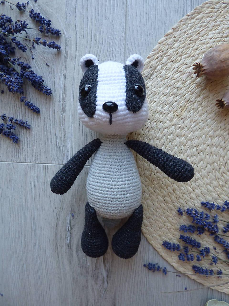 Háčkovaný jazvec / crochet.by.tami - SAShE.sk