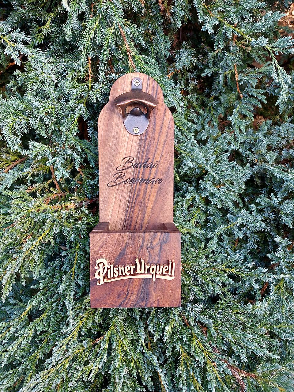 Otvárak na pivo-Pilsner Urquell+vypálený text / Woodstone - SAShE.sk
