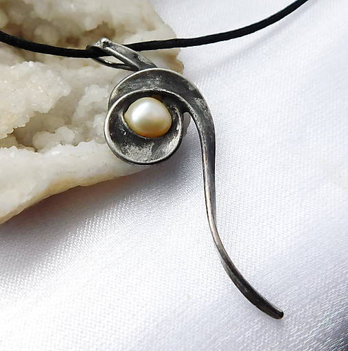 Prívesok s perlou ^RADHIKA^ / LittleAngel - SAShE.sk