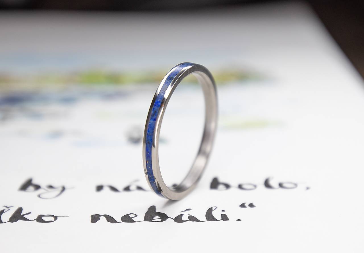 Minimalistický titánový prsteň 2 mm LAPIS / WoodRing - SAShE.sk