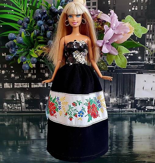 Folklórne spoločenské šaty pre Barbie / TrishaFate - SAShE.sk