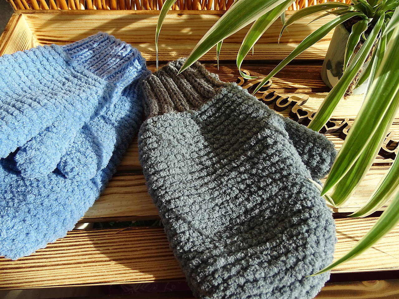 Teplo v dlani... (Šedá) / Atuni - SAShE.sk