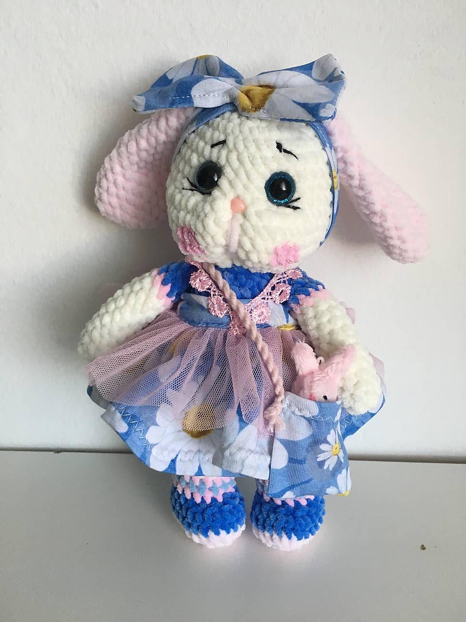 Zajacik hackovany mojkaci. (Modra suknicka) / Katya_dyzajn - SAShE.sk
