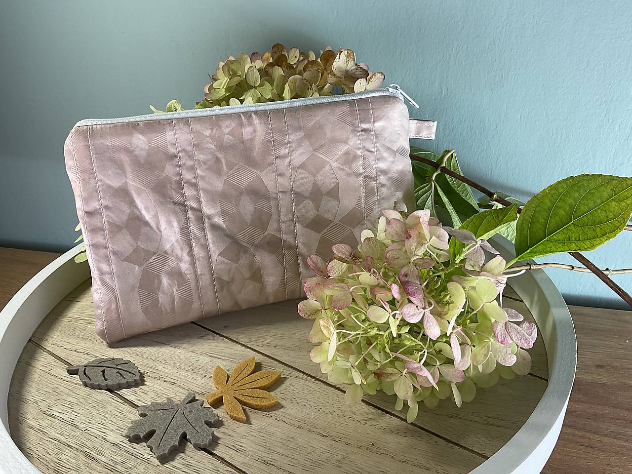 Brocat Luxe Mini Wallet II — malá peňaženka z brokátu (Nude Bellini ...