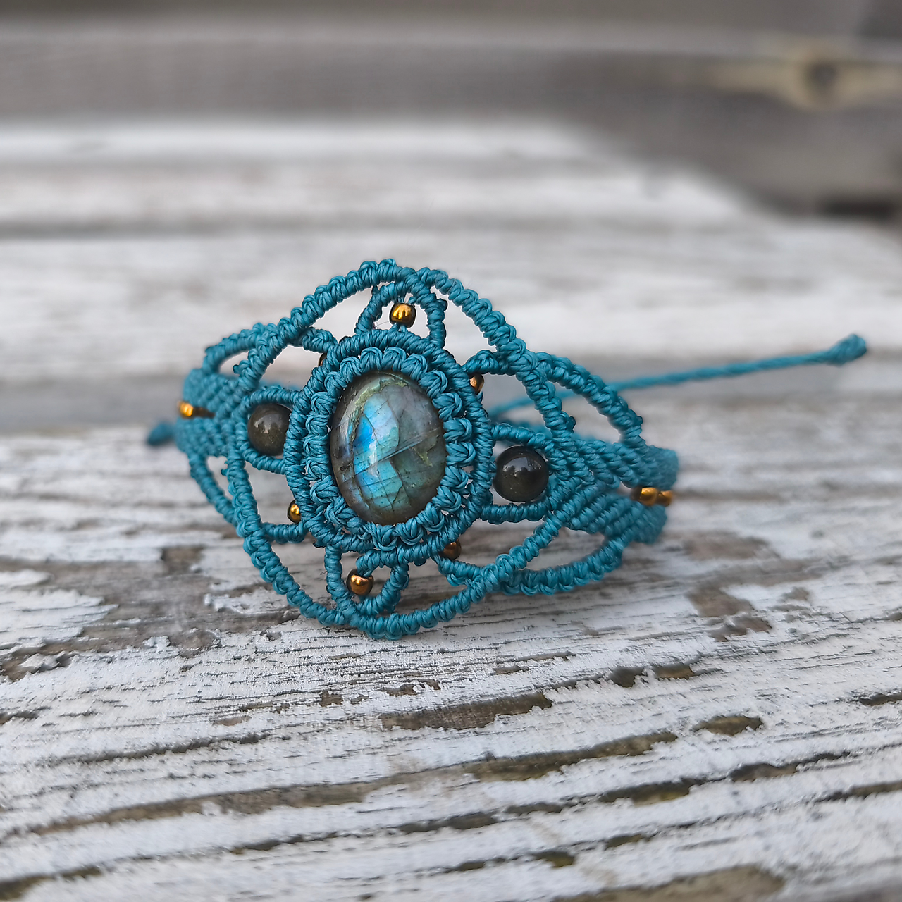 Návod na macramé náramok „Noemi“ – PDF fotonávod a video krok za krokom / MiselitaMacrame - SAShE.sk